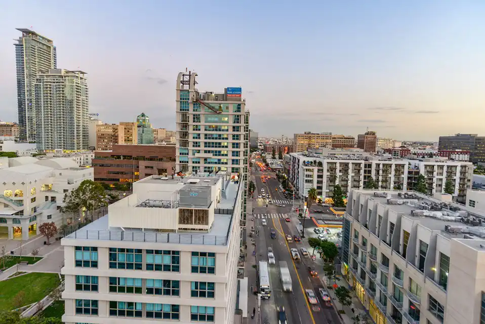 Standard Oil Building Rooftop - DTLA LEASING